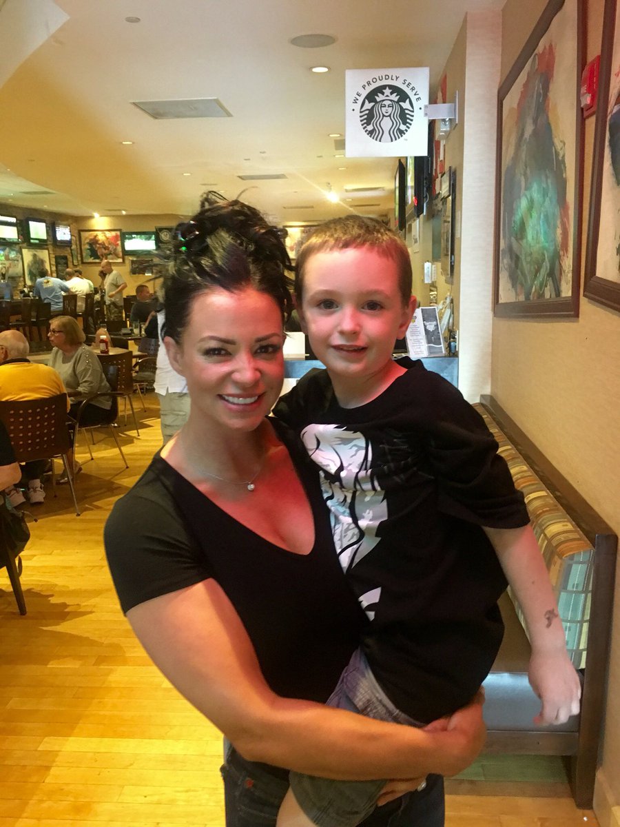 Candice Michelle Photo Gallery - Pro Wrestling Pix